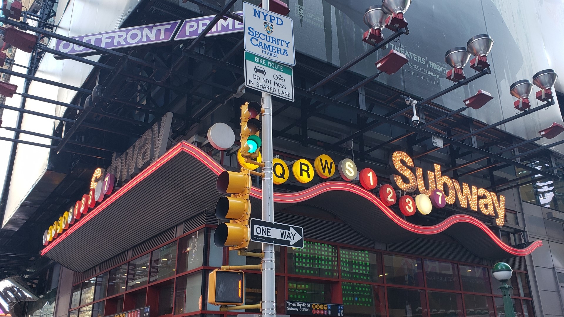 Vibrant Subway Entrance in a Bustling City Scene - backiee
