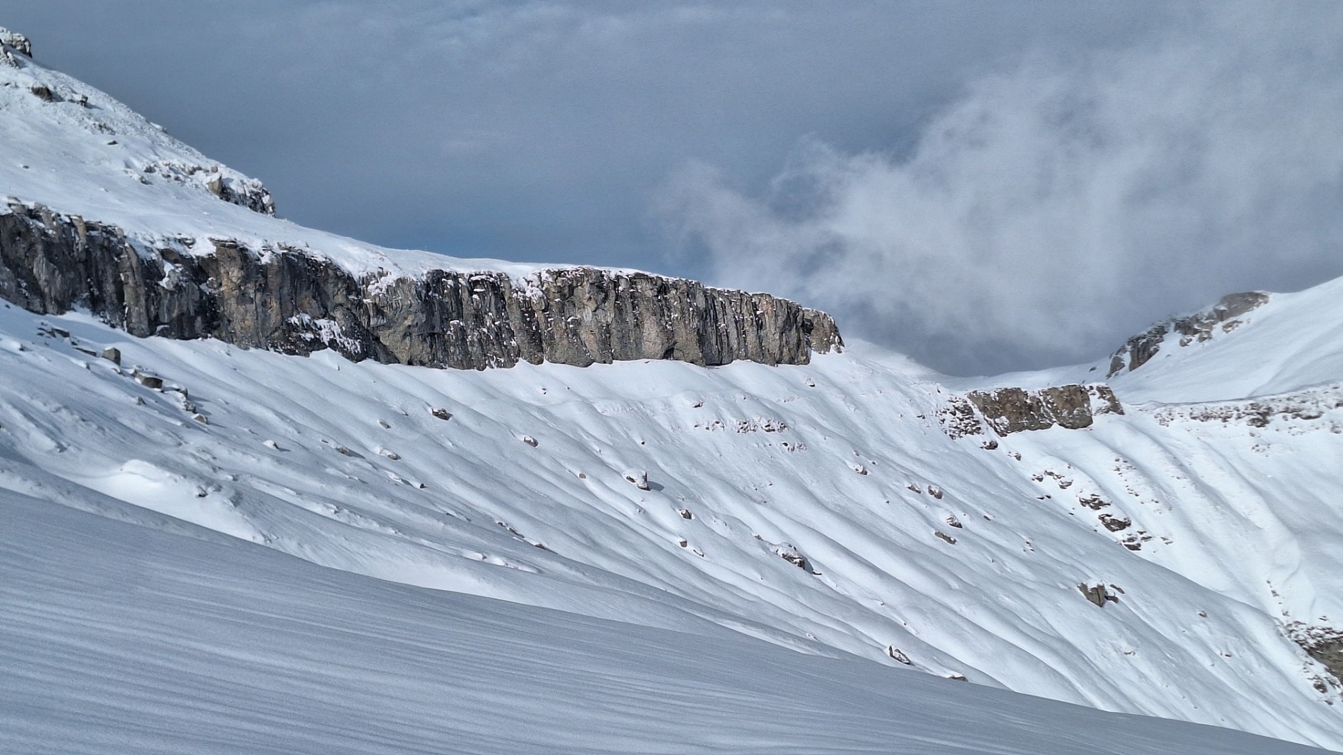 Winter Majesty in the Snowy Alps - backiee