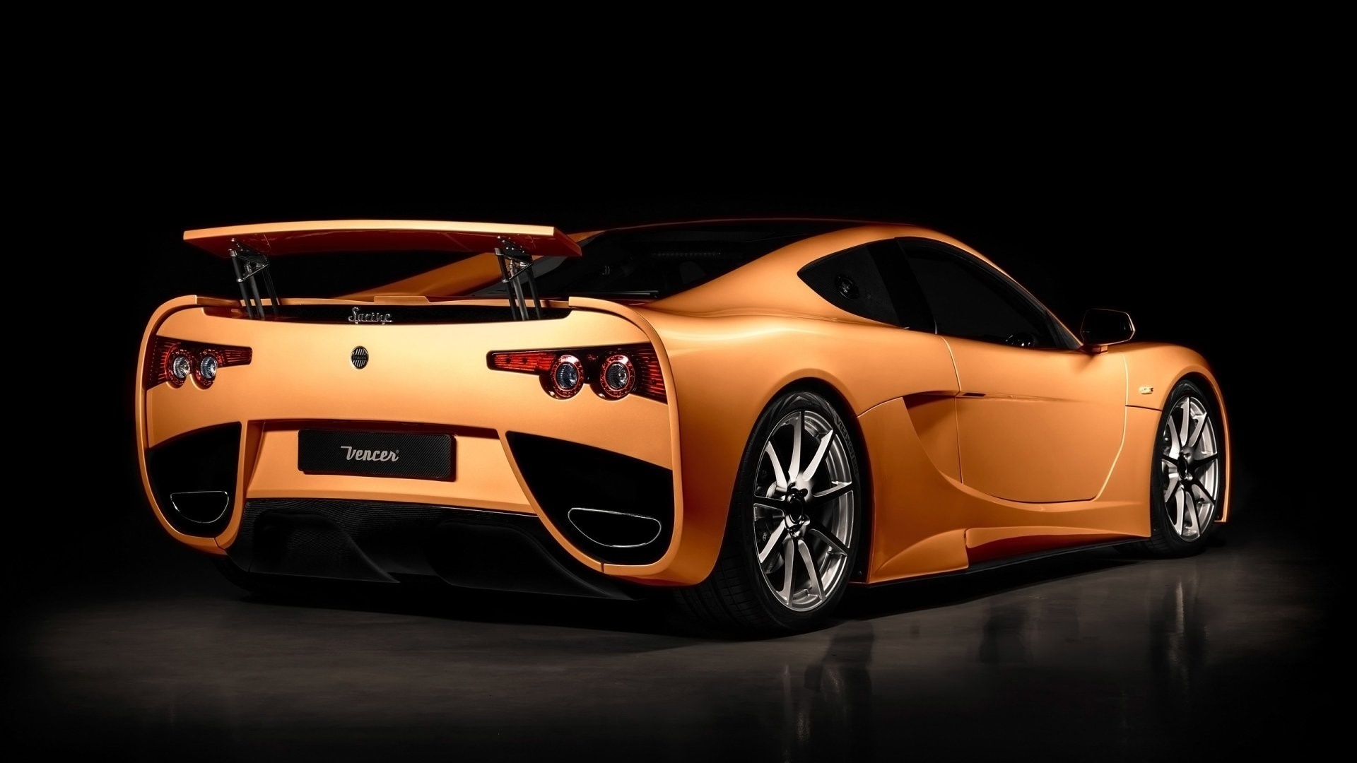 Vencer Sarthe's Stunning Rear View in Orange - backiee