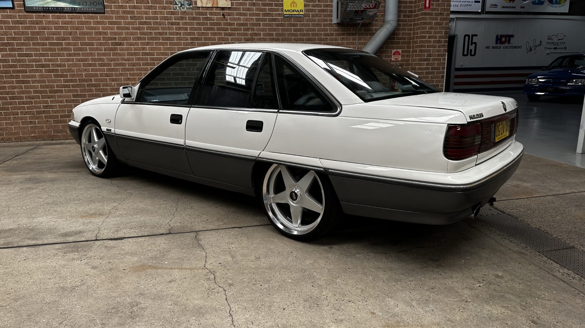 Wallpaper from car category - backiee