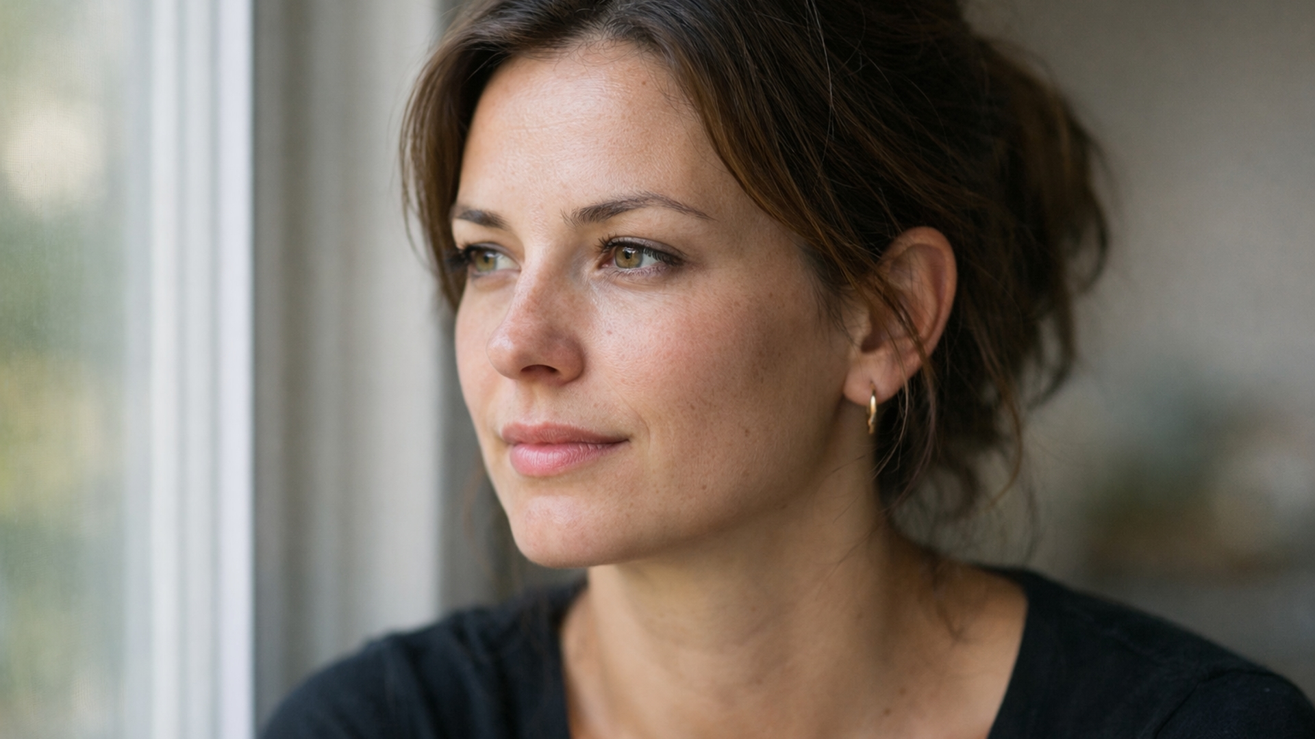 Quiet Morning Portrait in Soft Window Light - backiee