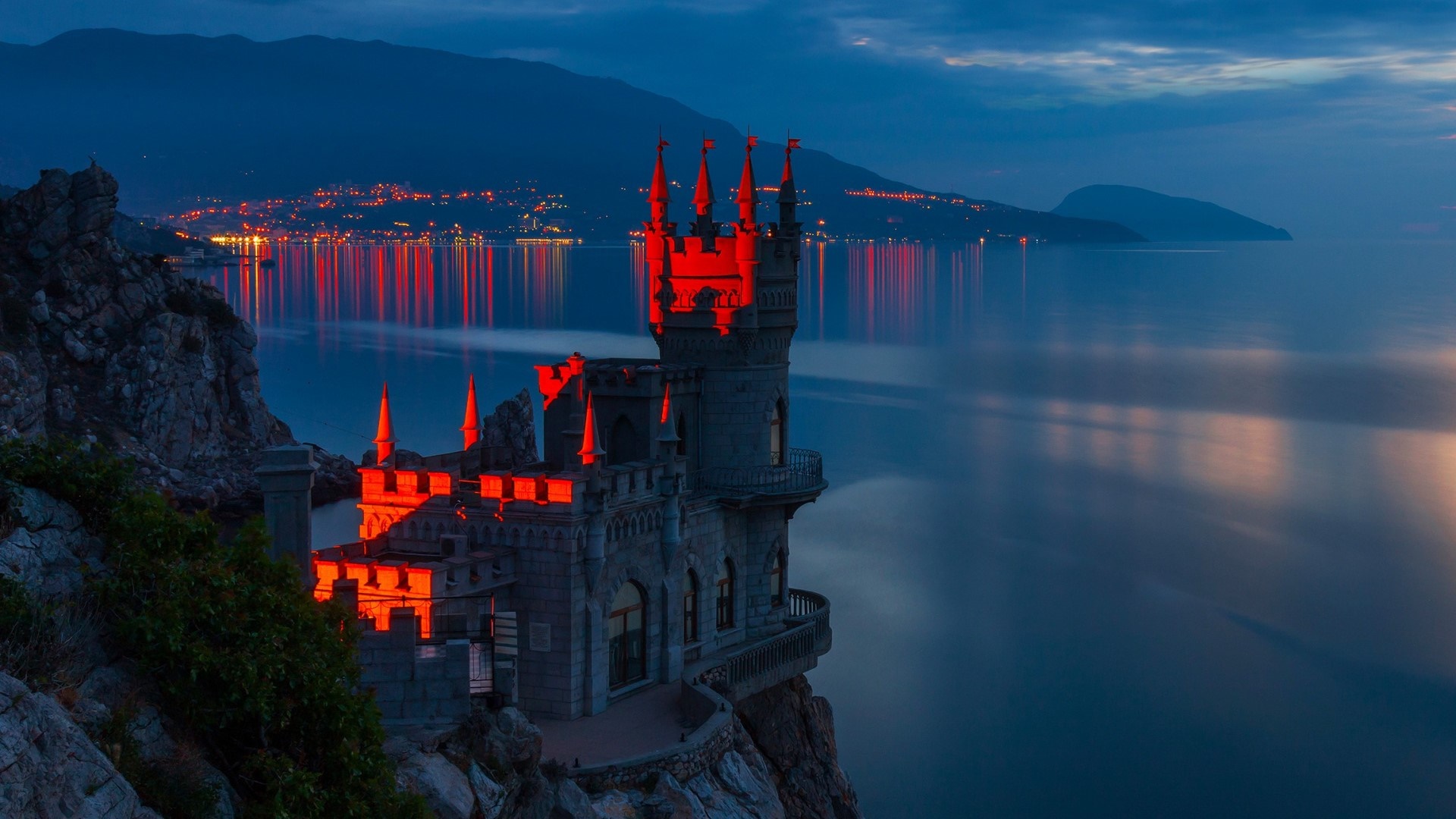 Swallow Nest Castle at Twilight by the Sea - backiee