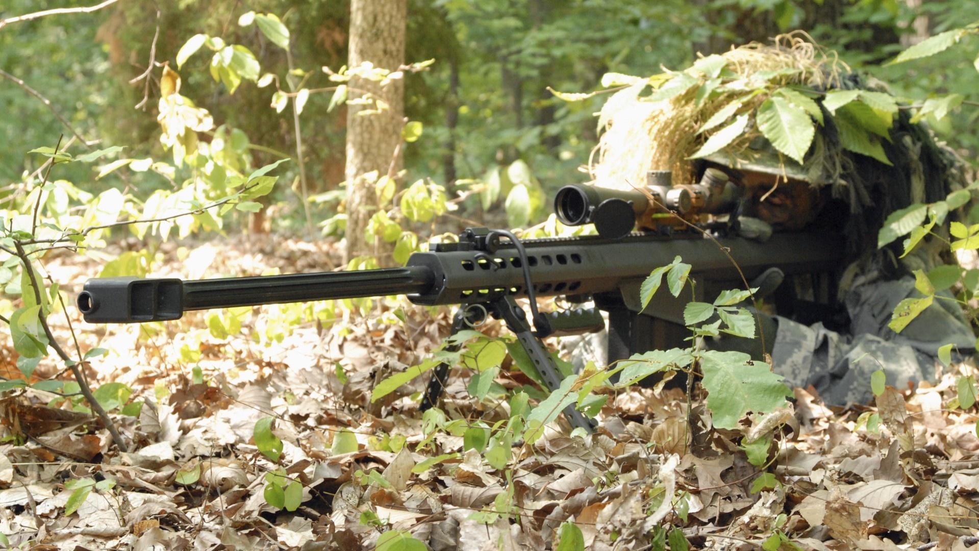U.S. Army Sniper in Action - backiee