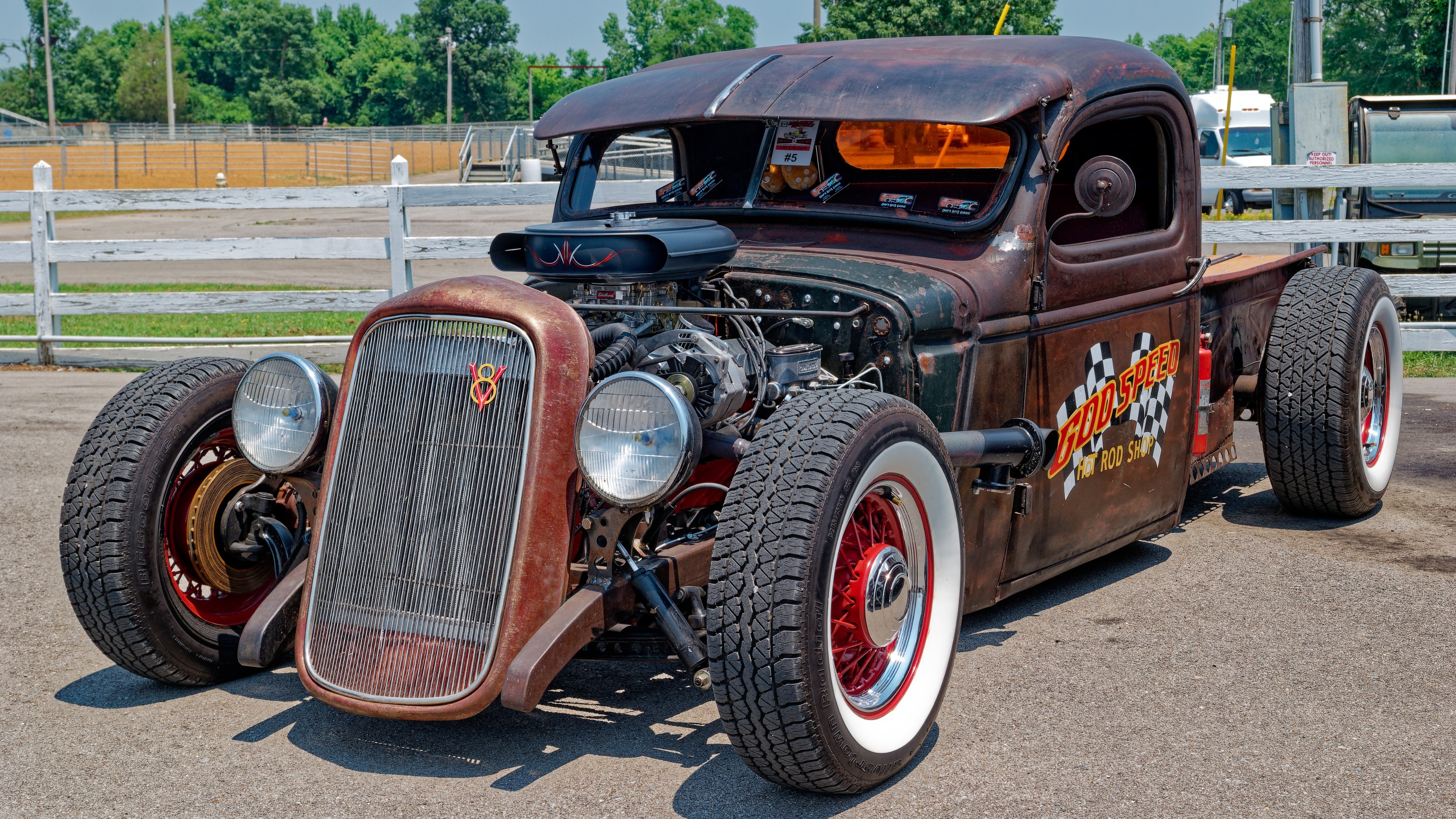 Rusty Rat Rod Pickup Truck in 4K Vintage Hot Rod Style - backiee