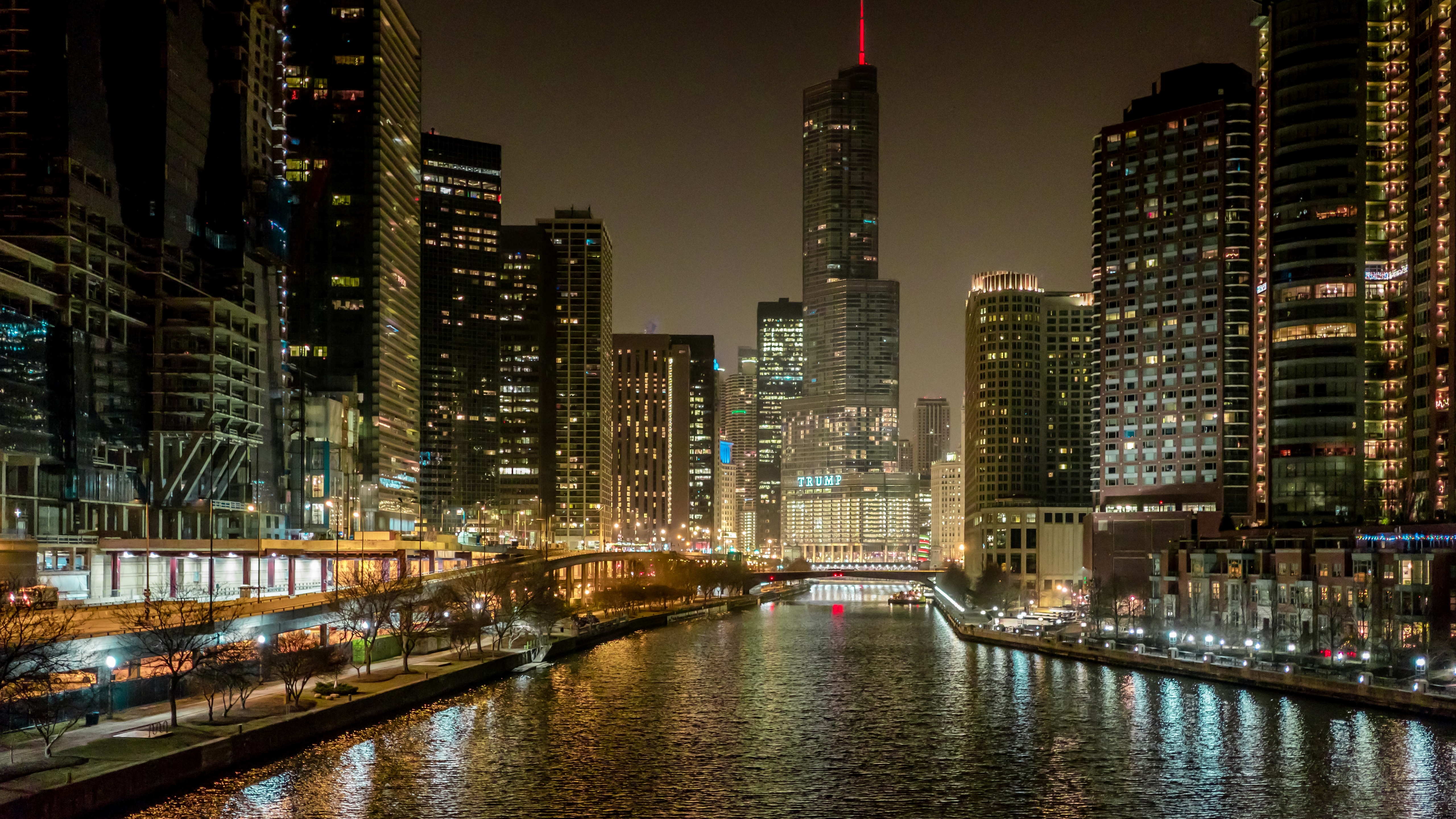 Chicago Riverwalk Night Skyline Reflections in Downtown Glow - backiee