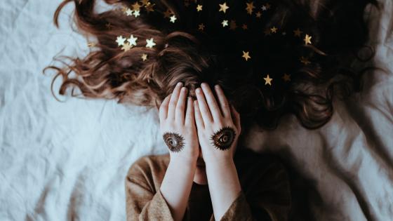 Girl wallpapers - backiee