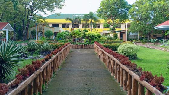 Cuartel Ruins - backiee