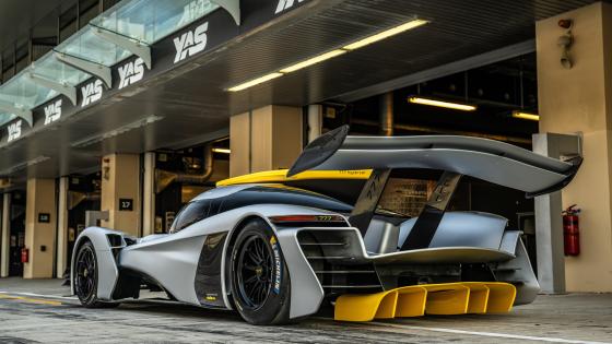 Hypercar Elegance Captured in 4K Precision - backiee