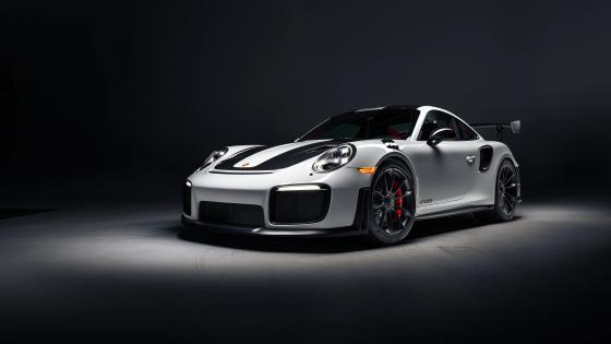Porsche 911 GT2 RS in Stunning 8K - backiee