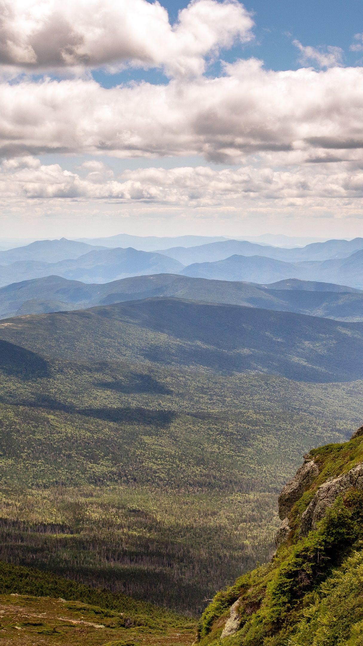 Majestic Mountain Range in Vibrant Colors - backiee