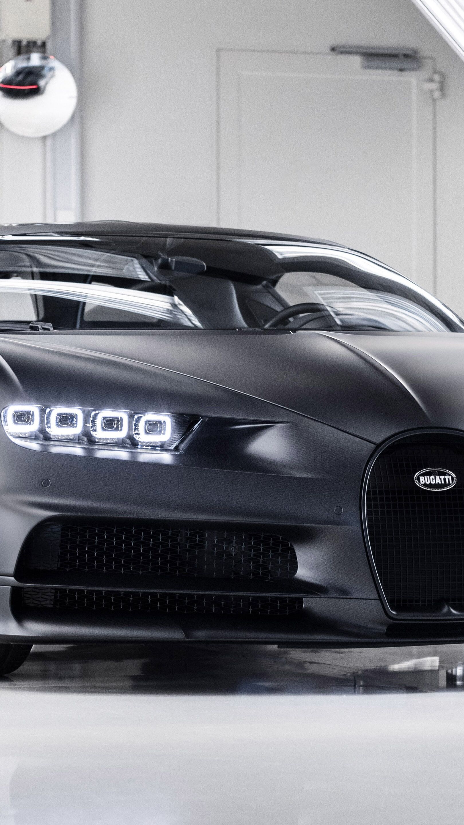 Bugatti Chiron in Sleek Matte Black Finish - backiee
