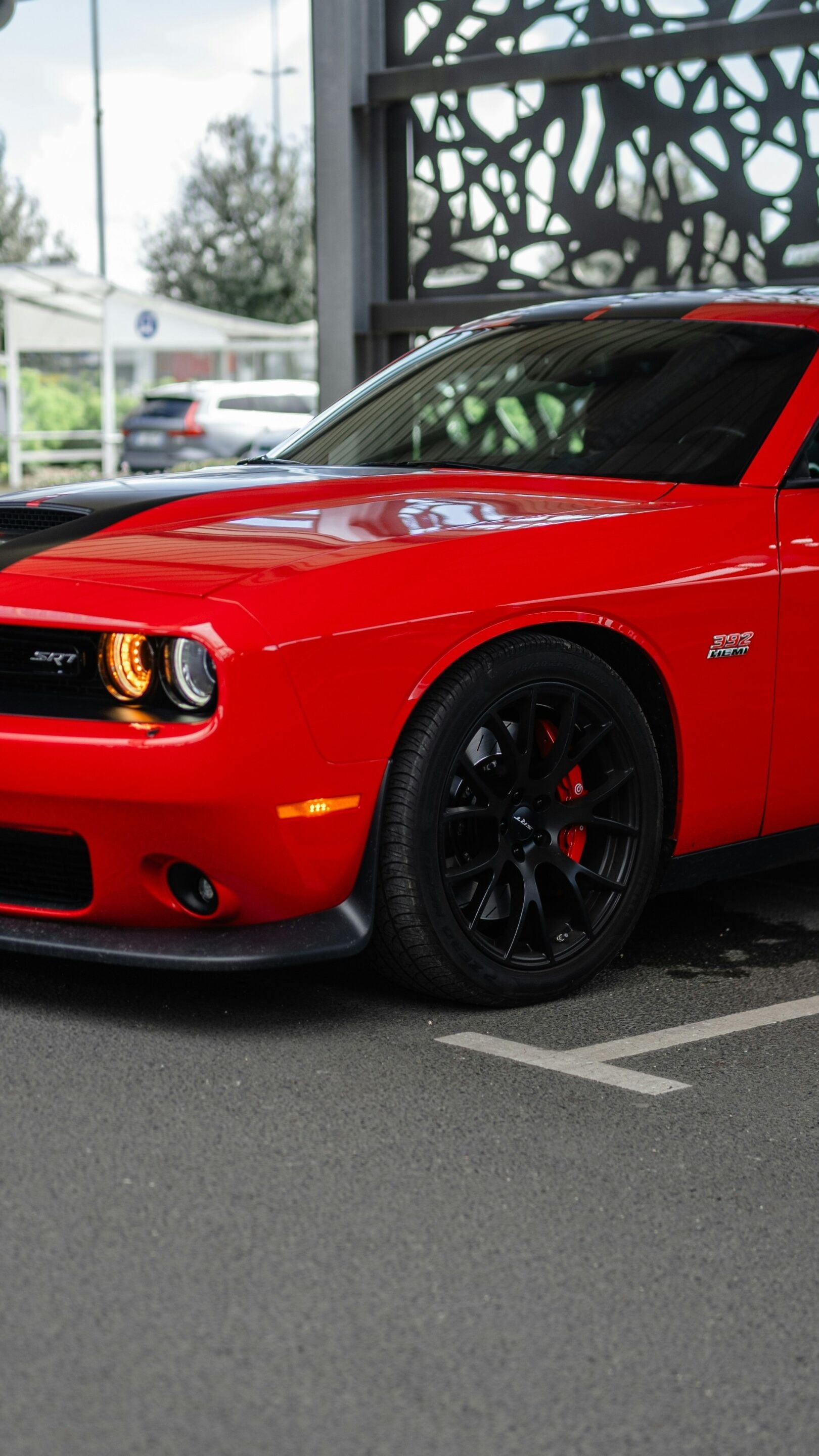 Dodge Challenger SRT 2019 in Brilliant Red - backiee