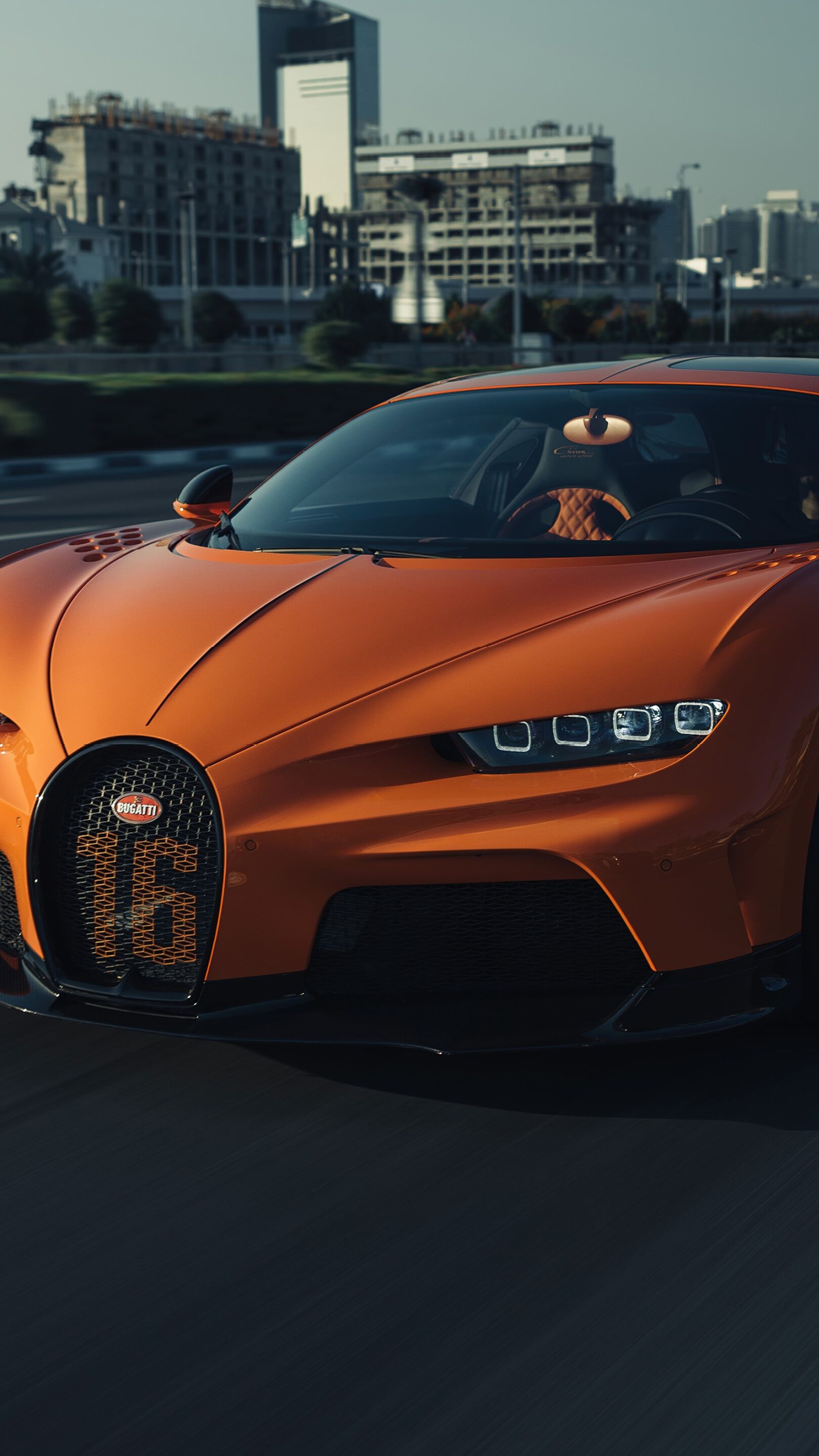 Bugatti Chiron Pur Sport Racing Through the City in 5K - backiee
