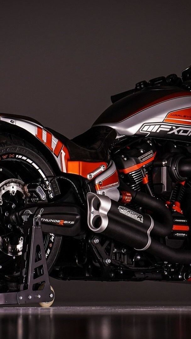 Sleek Thunderbike Chopper Design in Dynamic Style - backiee