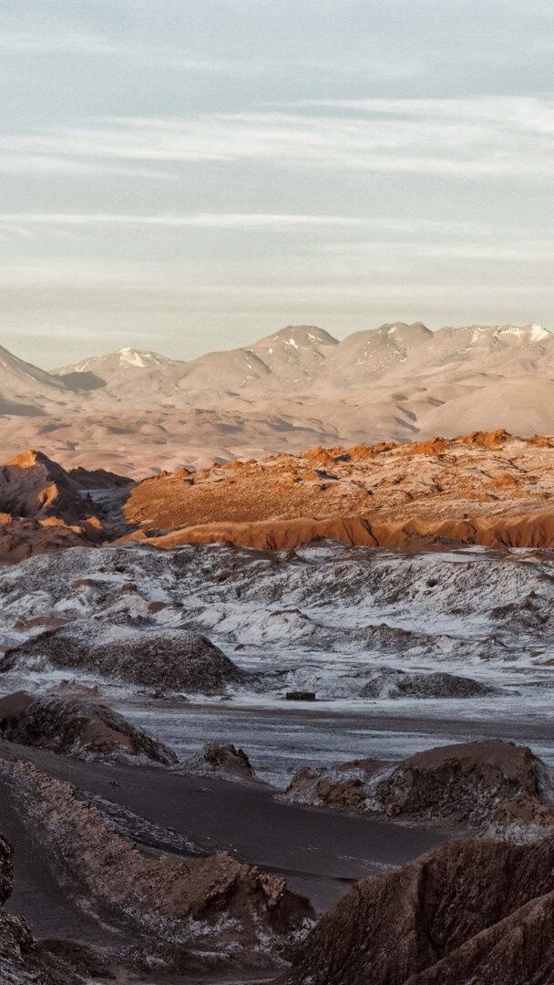 Valle de la Luna's Breathtaking Desert View - backiee